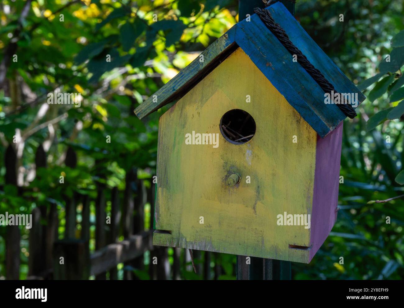 Brightly painted bird house hi-res stock photography and images - Alamy