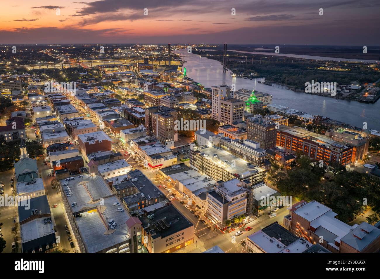 Old historical city Savannah in Georgia. Southern USA cityscape at ...