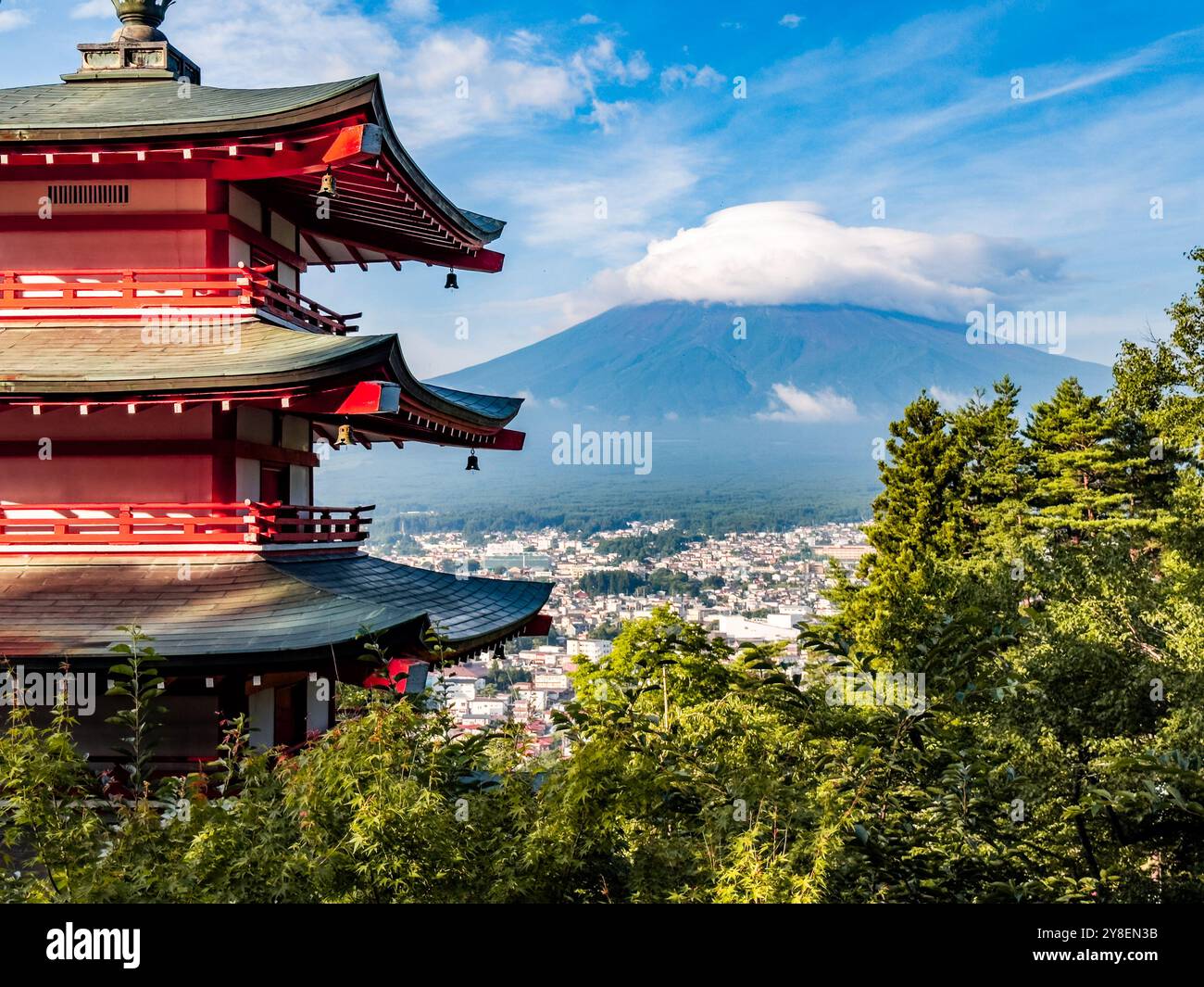 Chureito pagoda with the mount Fuji view in summer, in Arakurayama ...