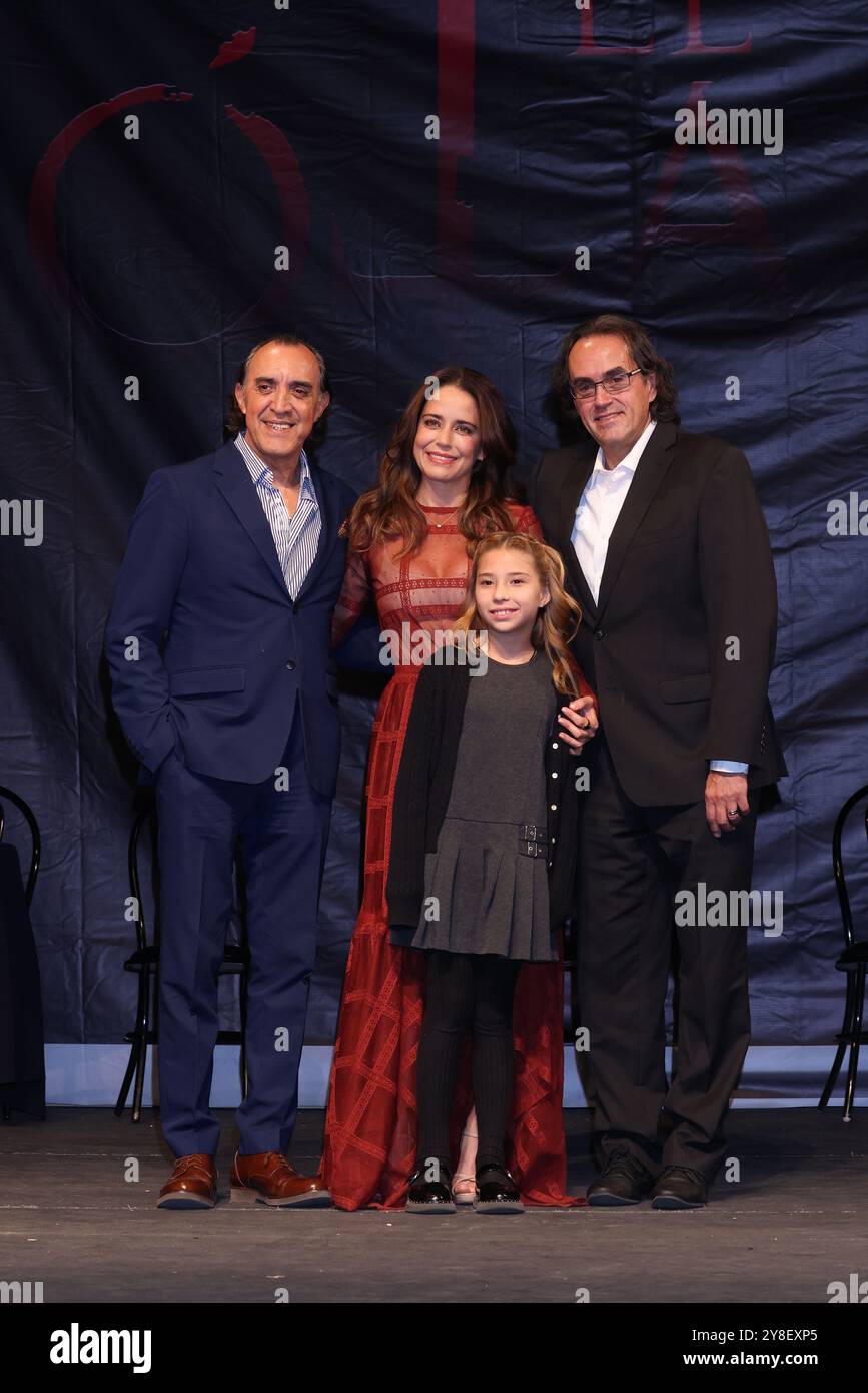(L-R) Luis Felipe Tovar, Ana Claudia Talancon, Camila Suárez, Rafael Perrin poses for photos ...