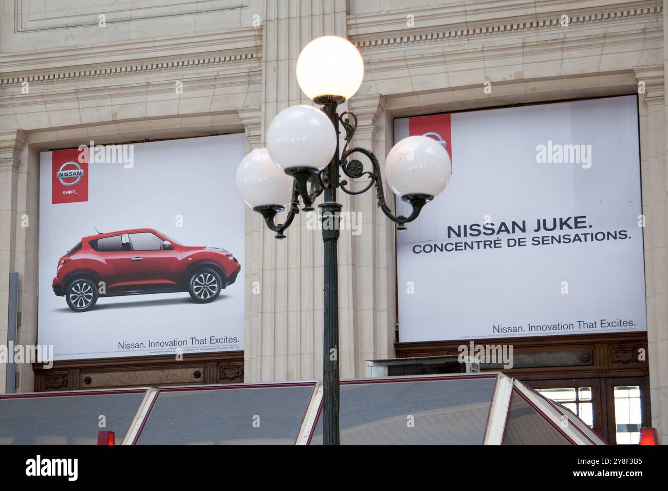 Paris, France - 10 03 2024 : Nissan juke logo text and brand sign ...