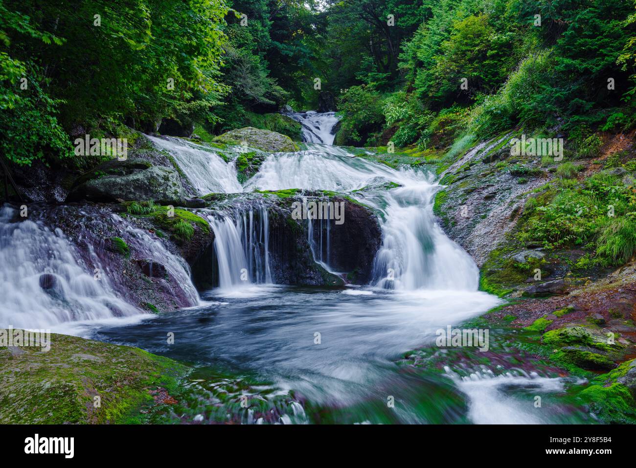 Situated at an altitude of 1,510 meters, Oshidori-Kakushi Falls lies ...