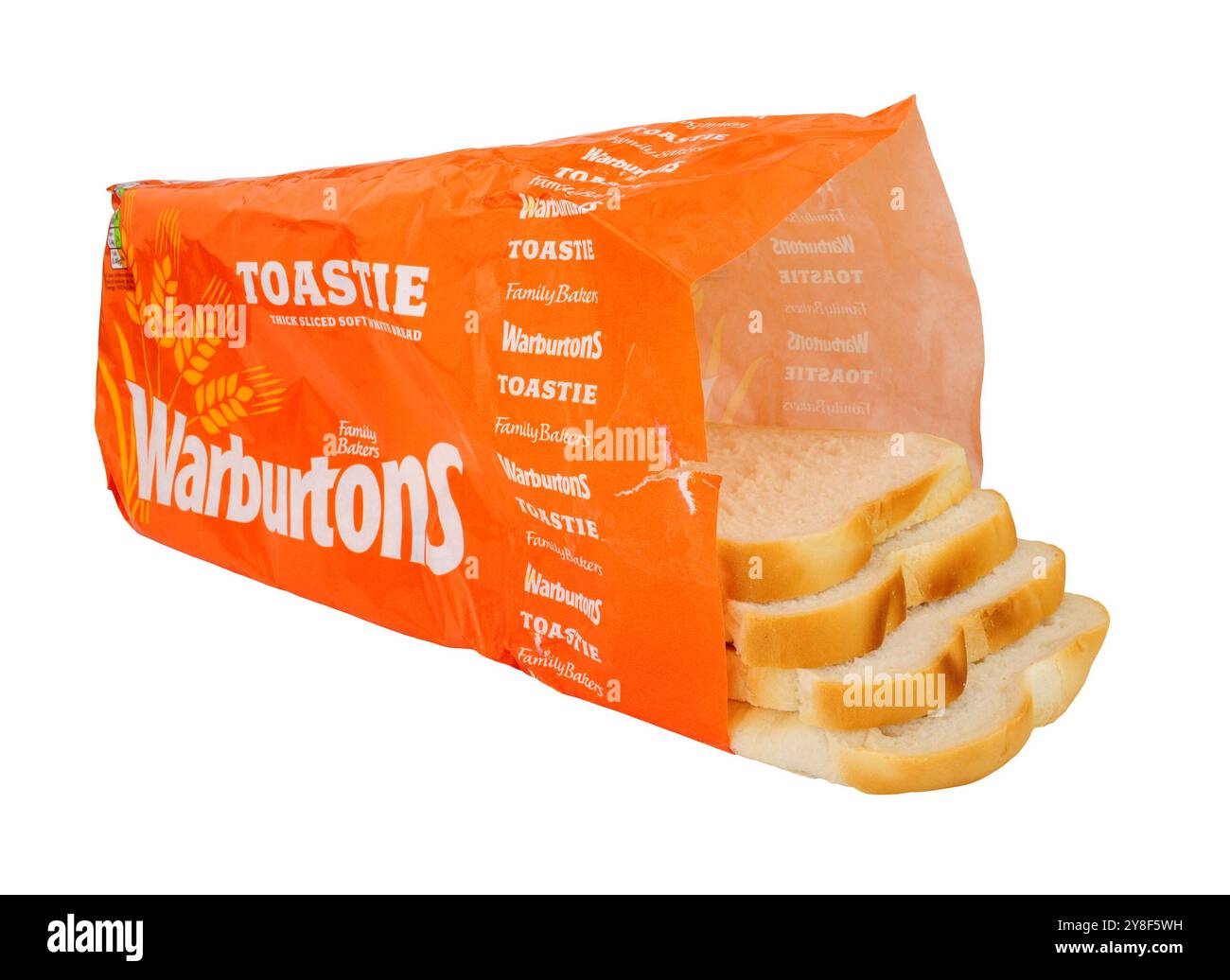 Warburtons toastie 800g thick sliced soft white bread loaf wrapped in wax paper packaging Stock ...