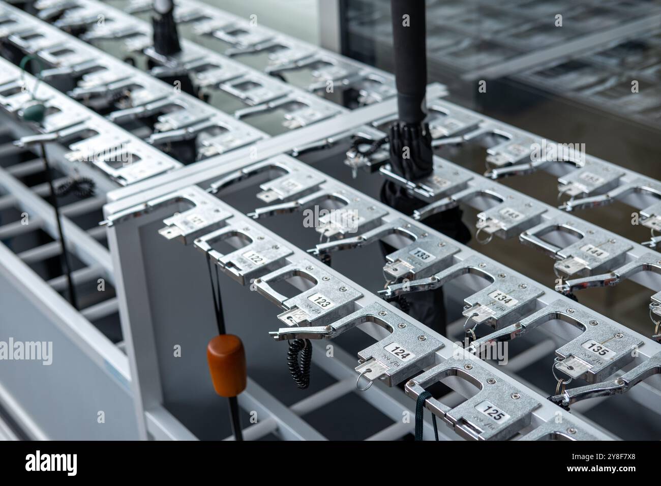 Keep offices open hi-res stock photography and images - Alamy