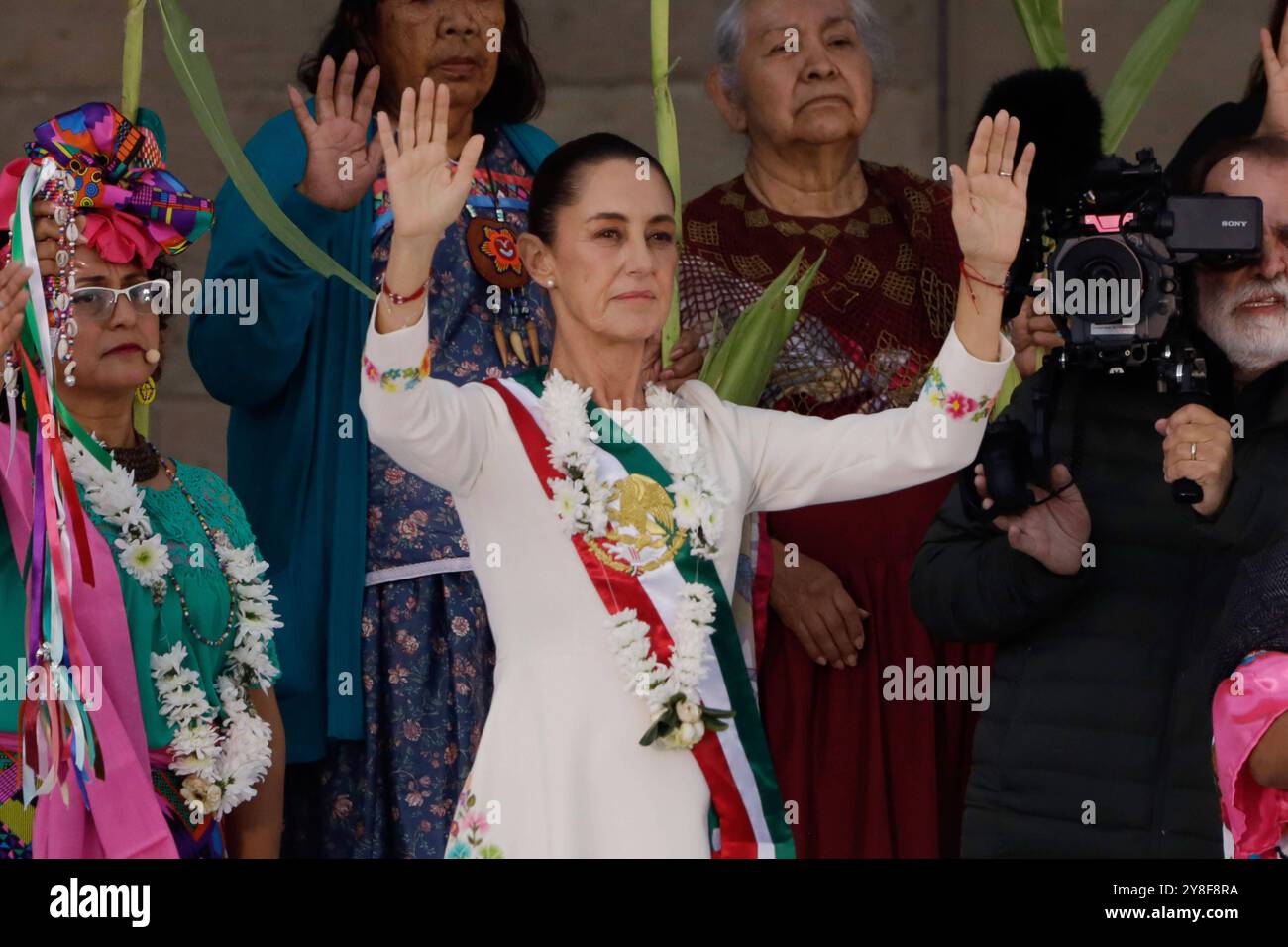 Claudia Sheinbaum Receives Baton Command As First Female Mexico s ...