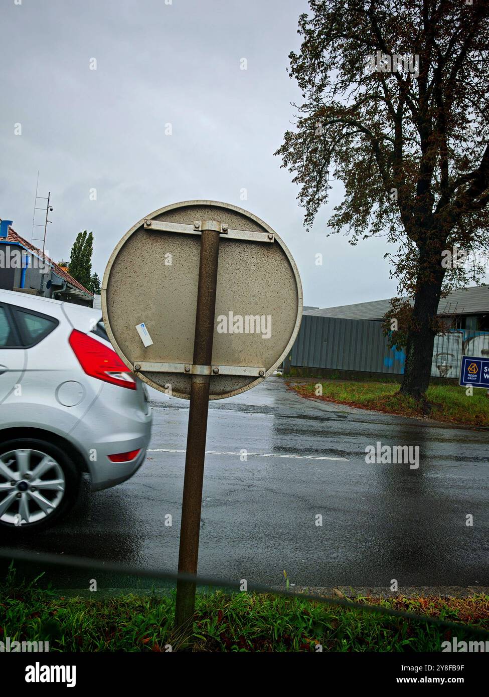 traffic management and road signs, visual information and warnings in ...