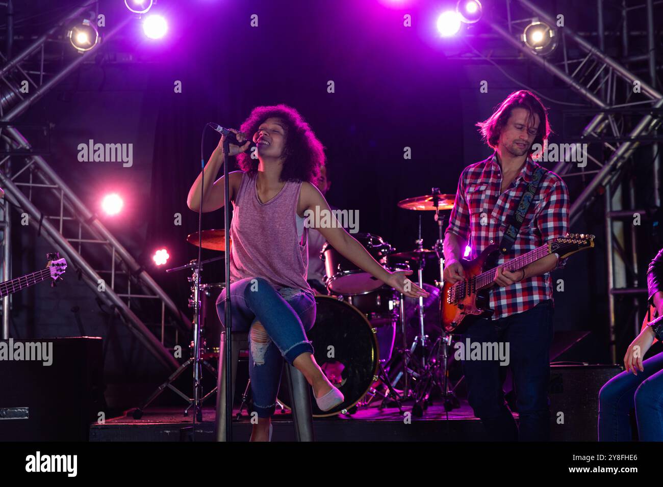 Pink singer hi-res stock photography and images - Alamy