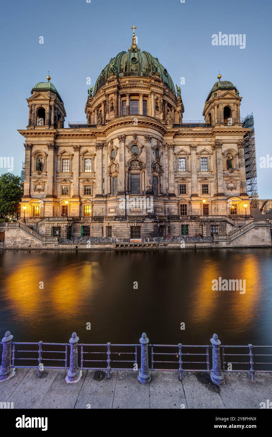The back of Berlin Cathedral on the Spree at dawn Stock Photo - Alamy