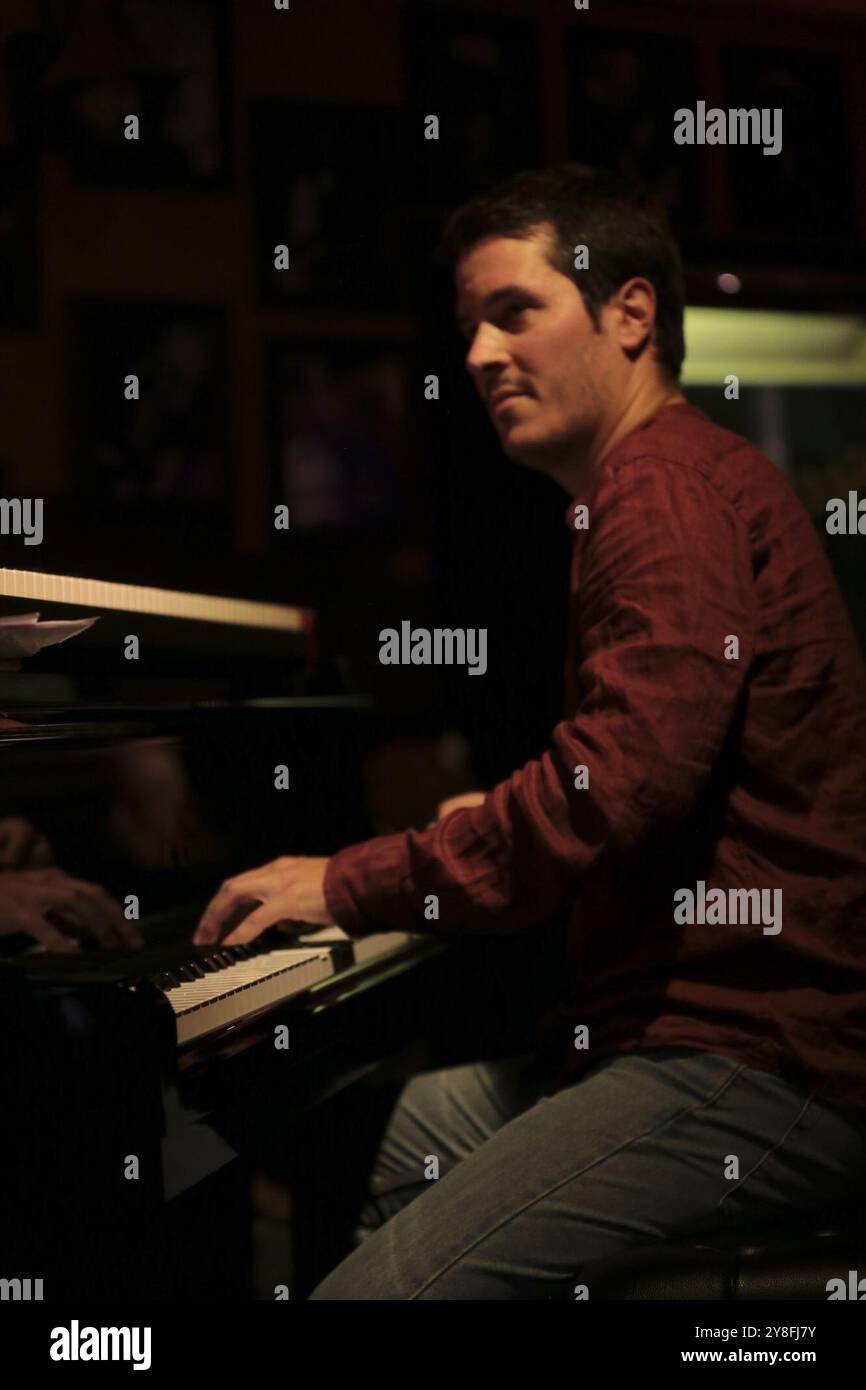 Carmen falato hi-res stock photography and images - Alamy