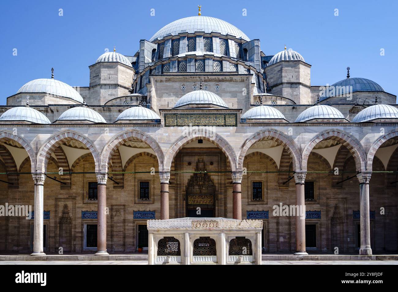 Turkiye. Istanbul. The imposing Suleymaniye Mosque or Suleiman Mosque ...