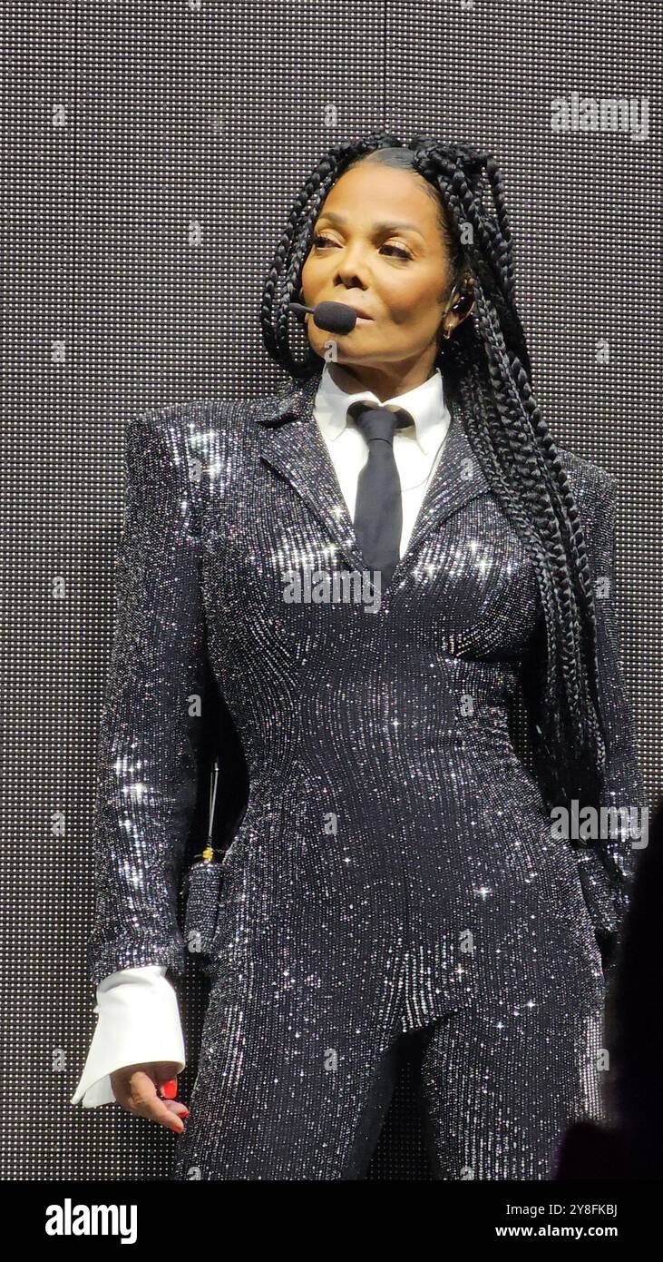 Janet Jackson Live in London Stock Photo - Alamy