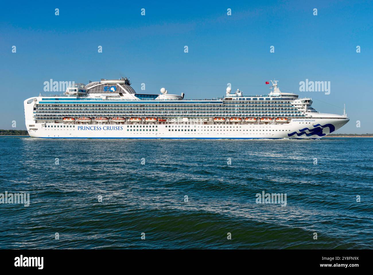 Gem class cruise ship hi-res stock photography and images - Alamy