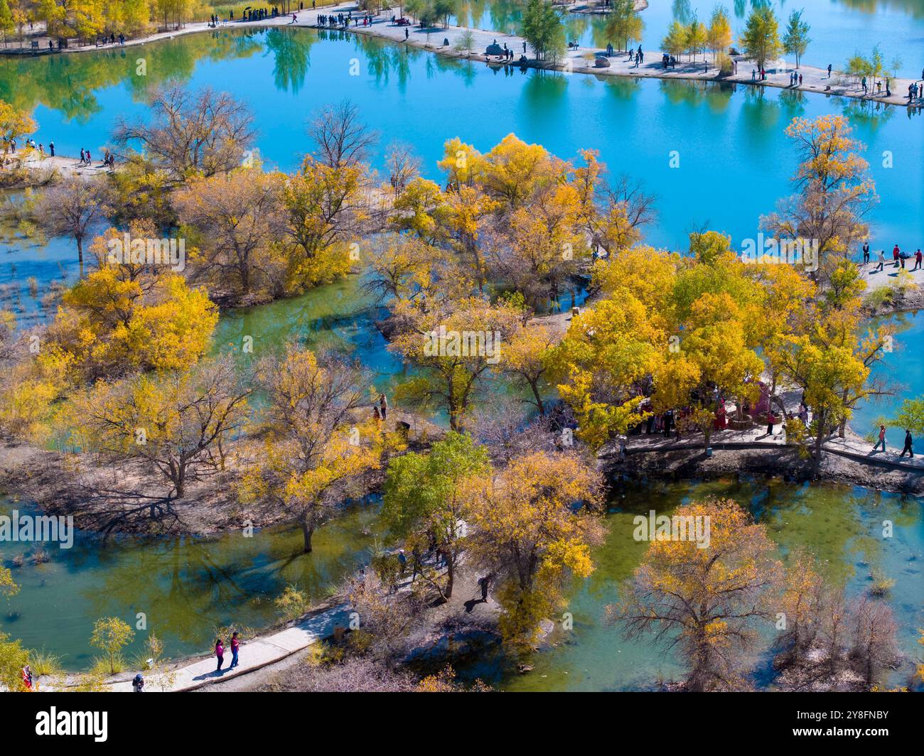 Beijing, China's Gansu Province. 4th Oct, 2024. People view the scenery ...