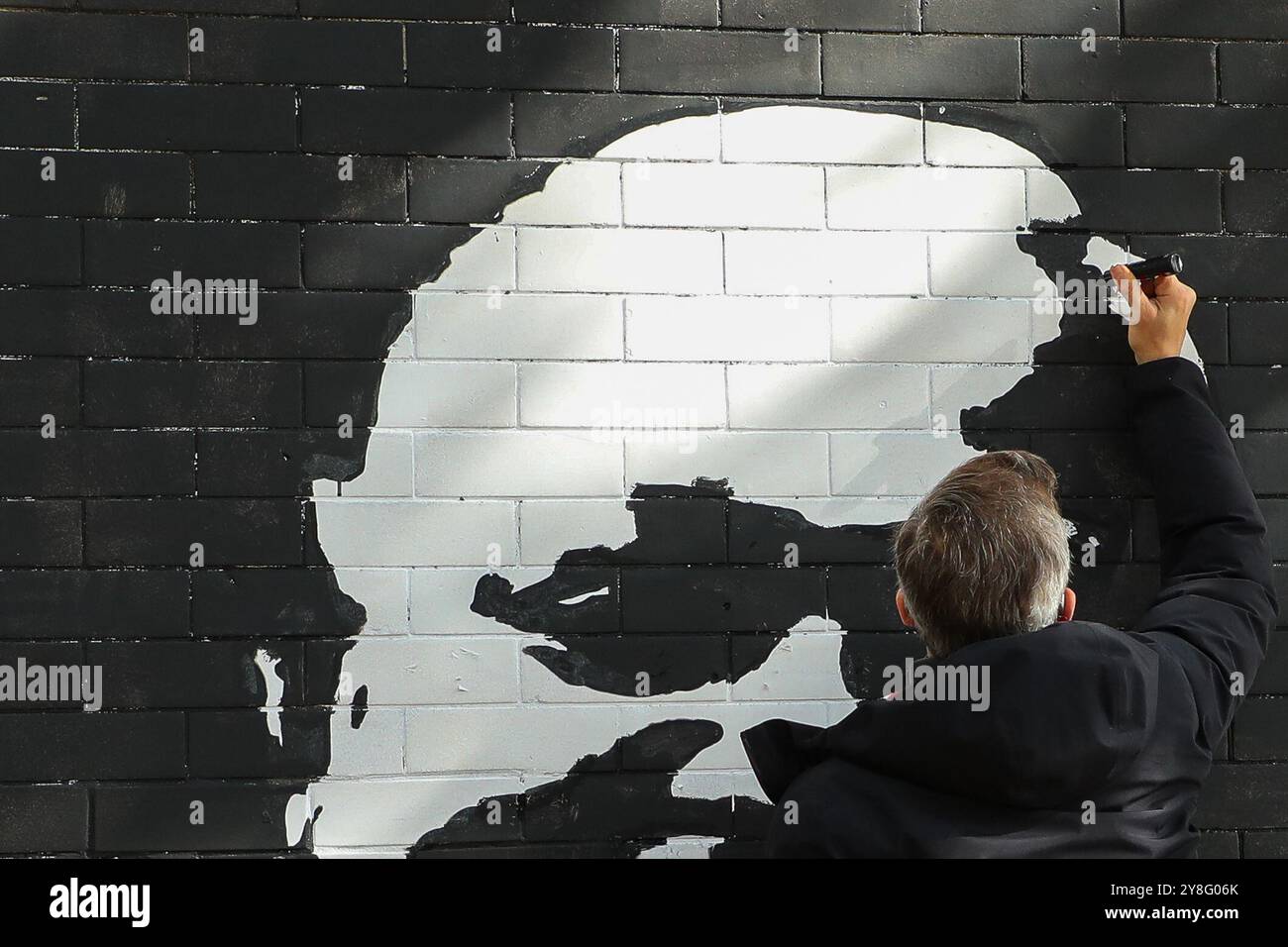 ‘The North Banksy’ paints a mural of Denton Connell on the 17th ...