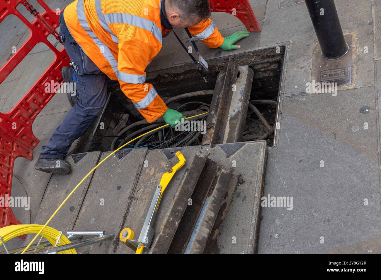 Cables bt hi-res stock photography and images - Alamy