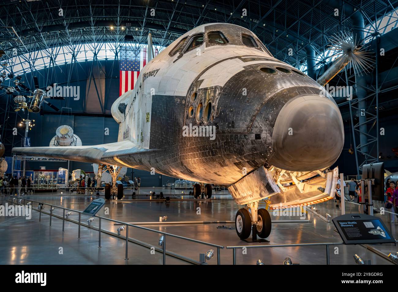 The Space Shuttle Discovery, on display at the Steven F. Udvar-Hazy ...