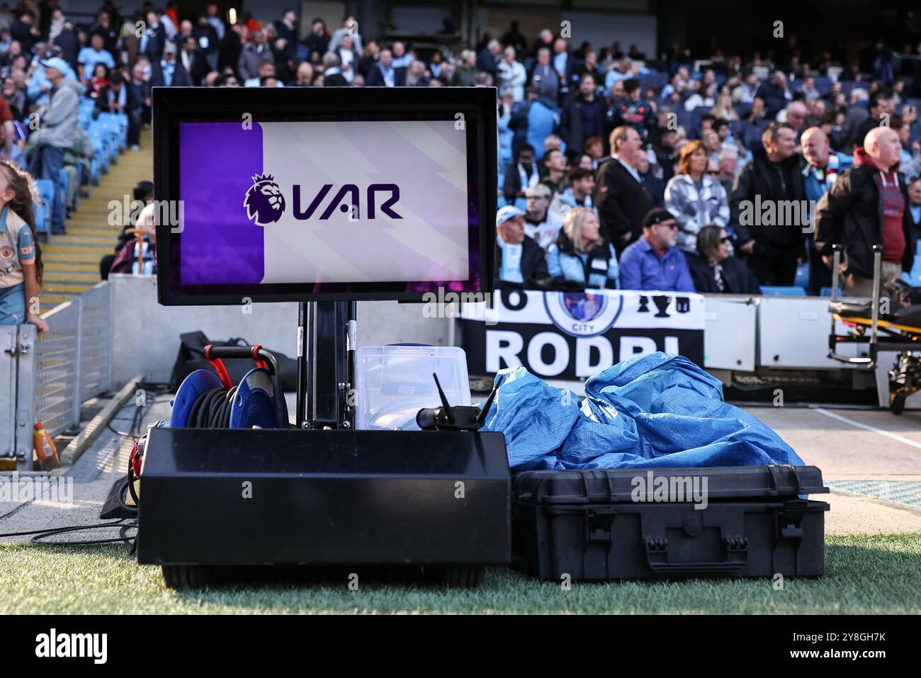 VAR screen during the Premier League match Manchester City vs Fulham at ...