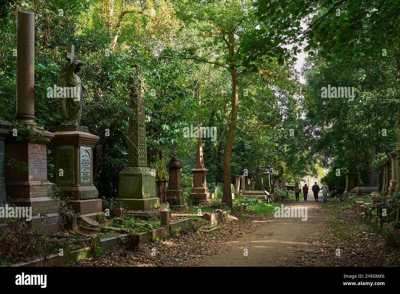 Statues and monuments in Abney Park, Stoke Newington, London UK Stock ...