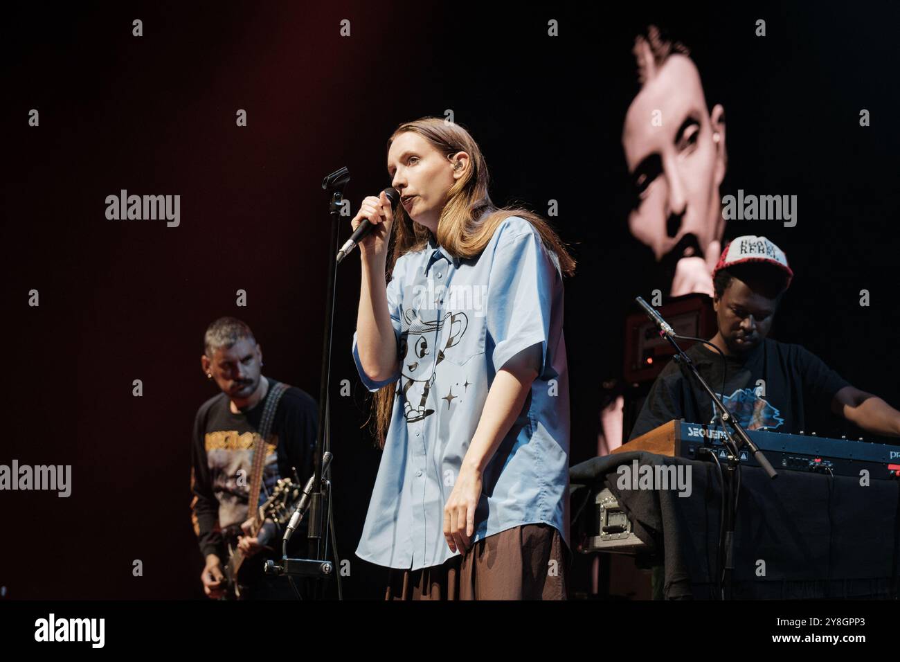 Florence Shaw (lead vocals) with Dry Cleaning, opening for Nick Cave ...