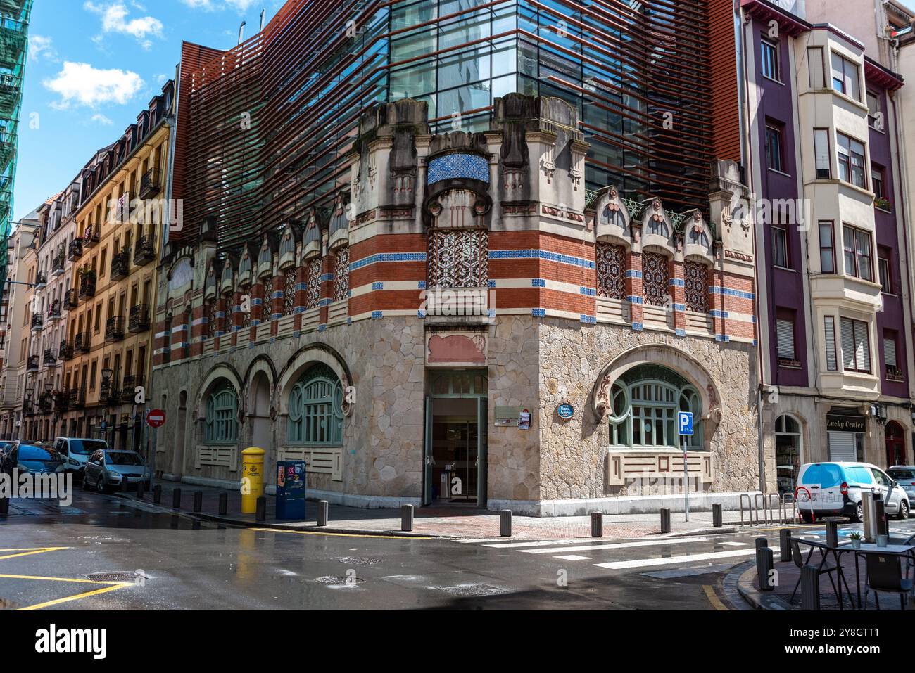 Ornate eclectic architecture building hi-res stock photography and ...