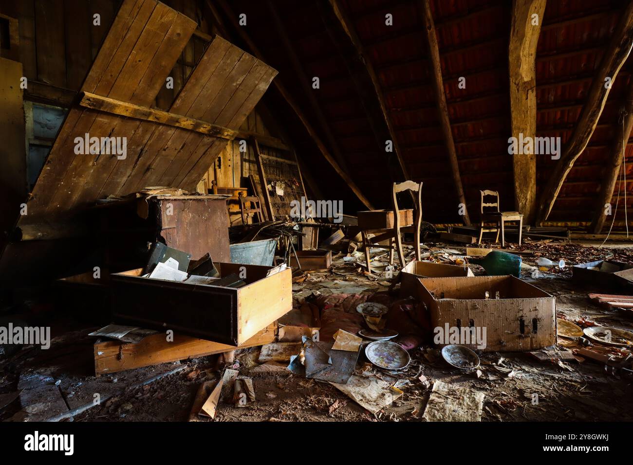 Creepy old barn hi-res stock photography and images - Alamy