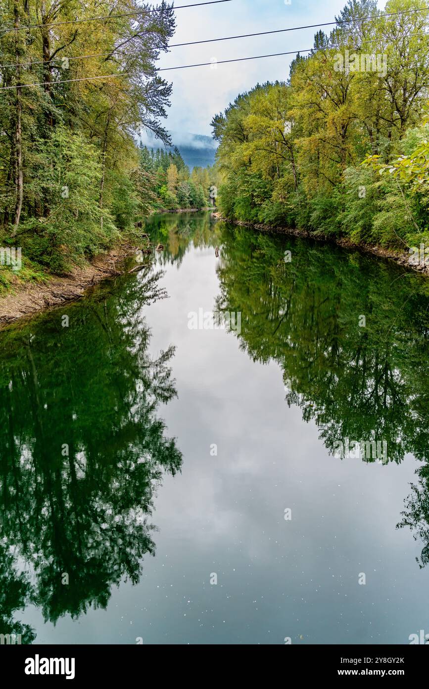 A view of the Snoqualmie River from the Reinig bridge in North Bend ...