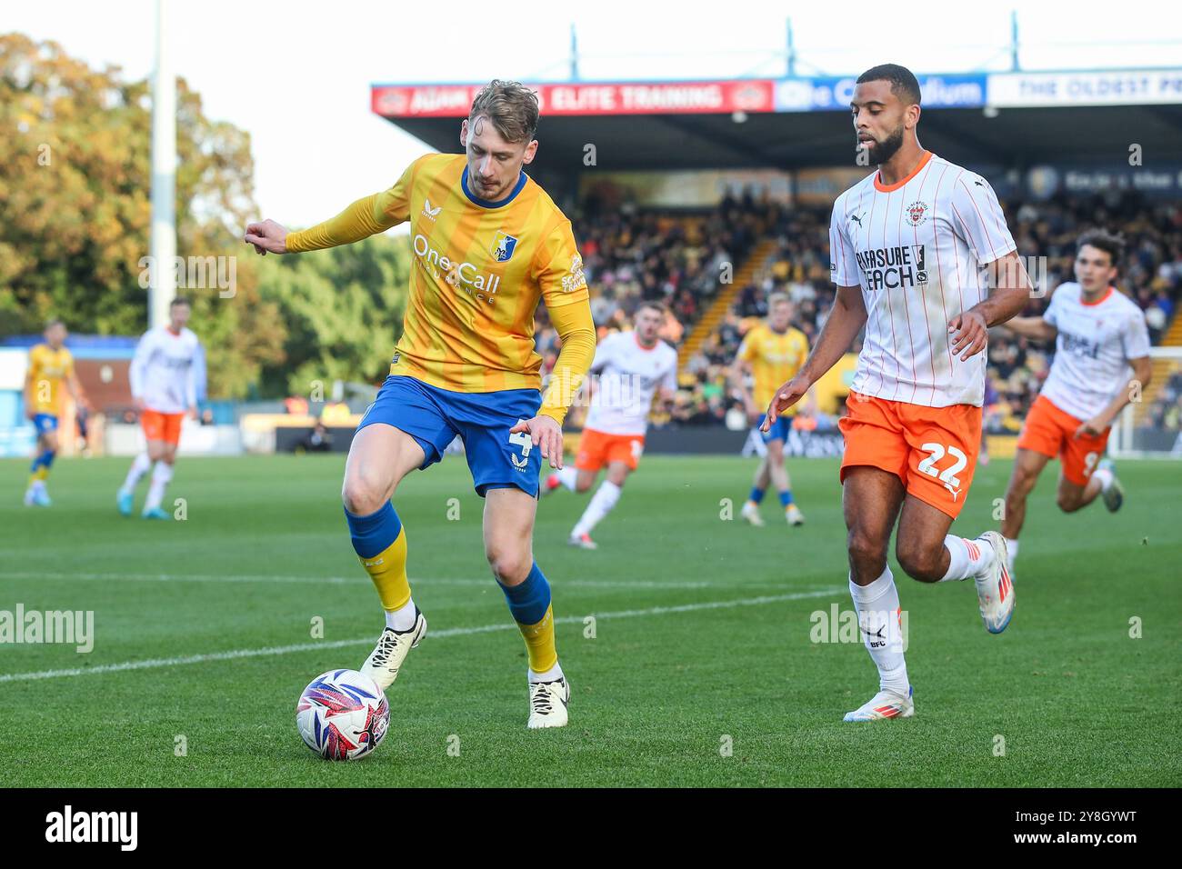 Elliott hewitt action hi-res stock photography and images - Alamy
