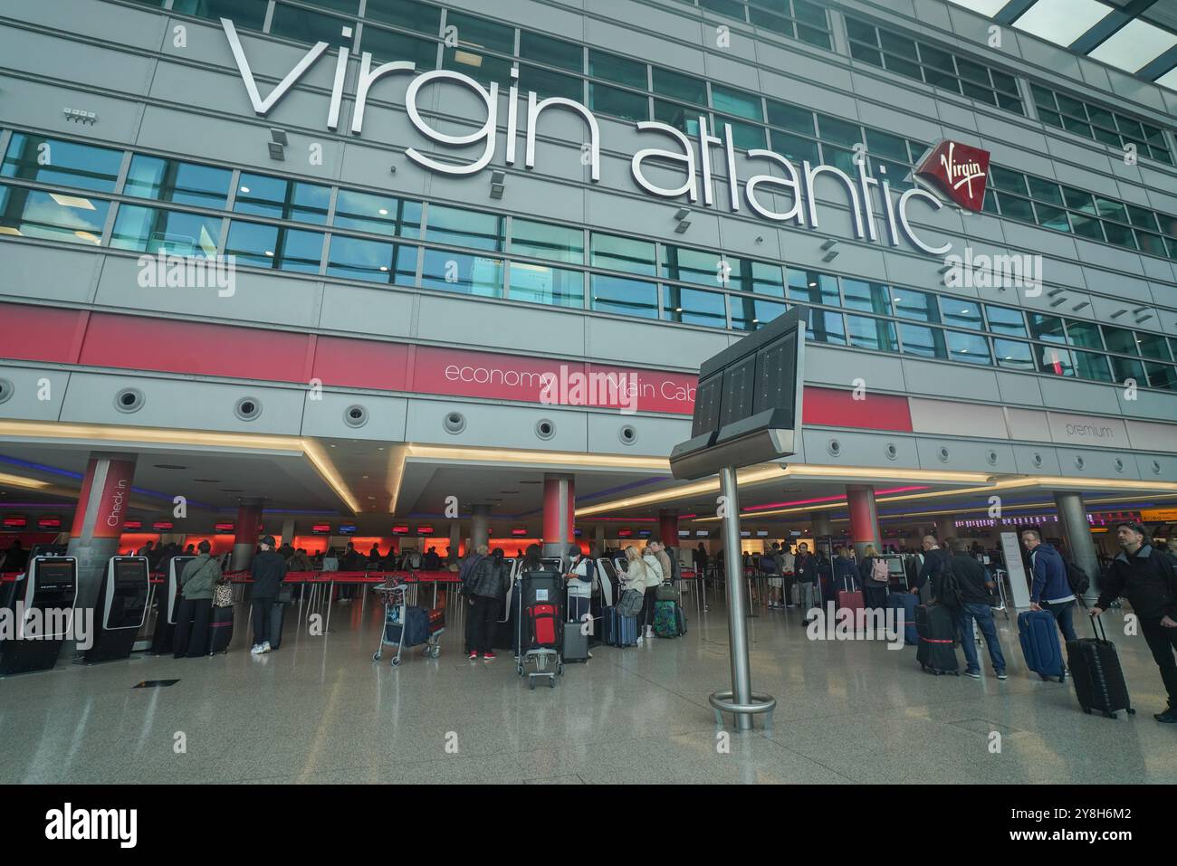 London, UK. 4 October 2024 Virgin Atlantic checking desks at Heathrow ...