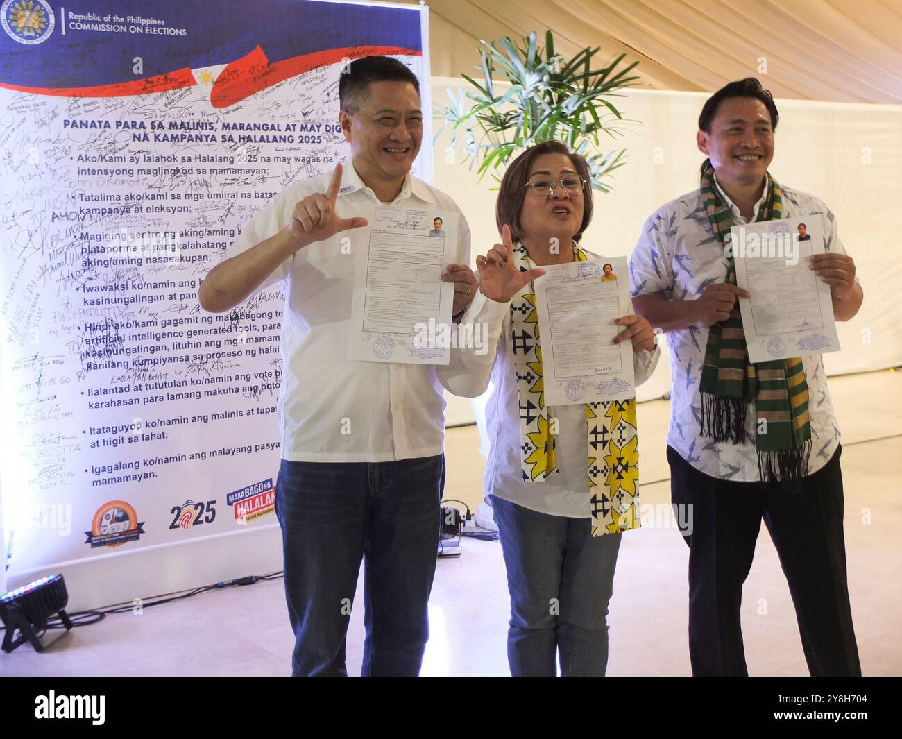 Manila, Philippines. 05th Oct, 2024. Part list nominees of Mamamayang Liberal (ML) giving an L ...