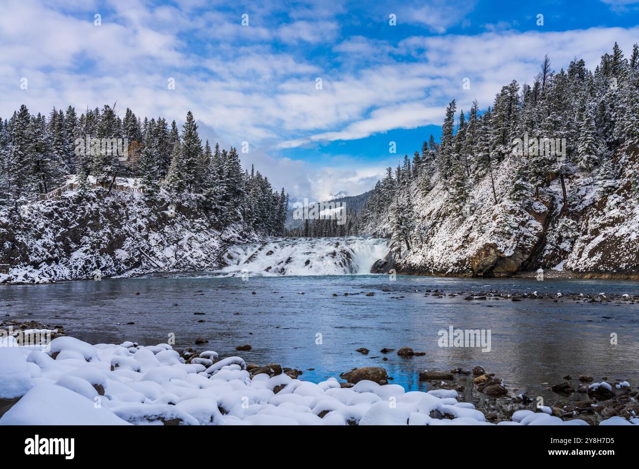 Bow Falls Viewpoint in snowy winter. Banff National Park Bow River ...