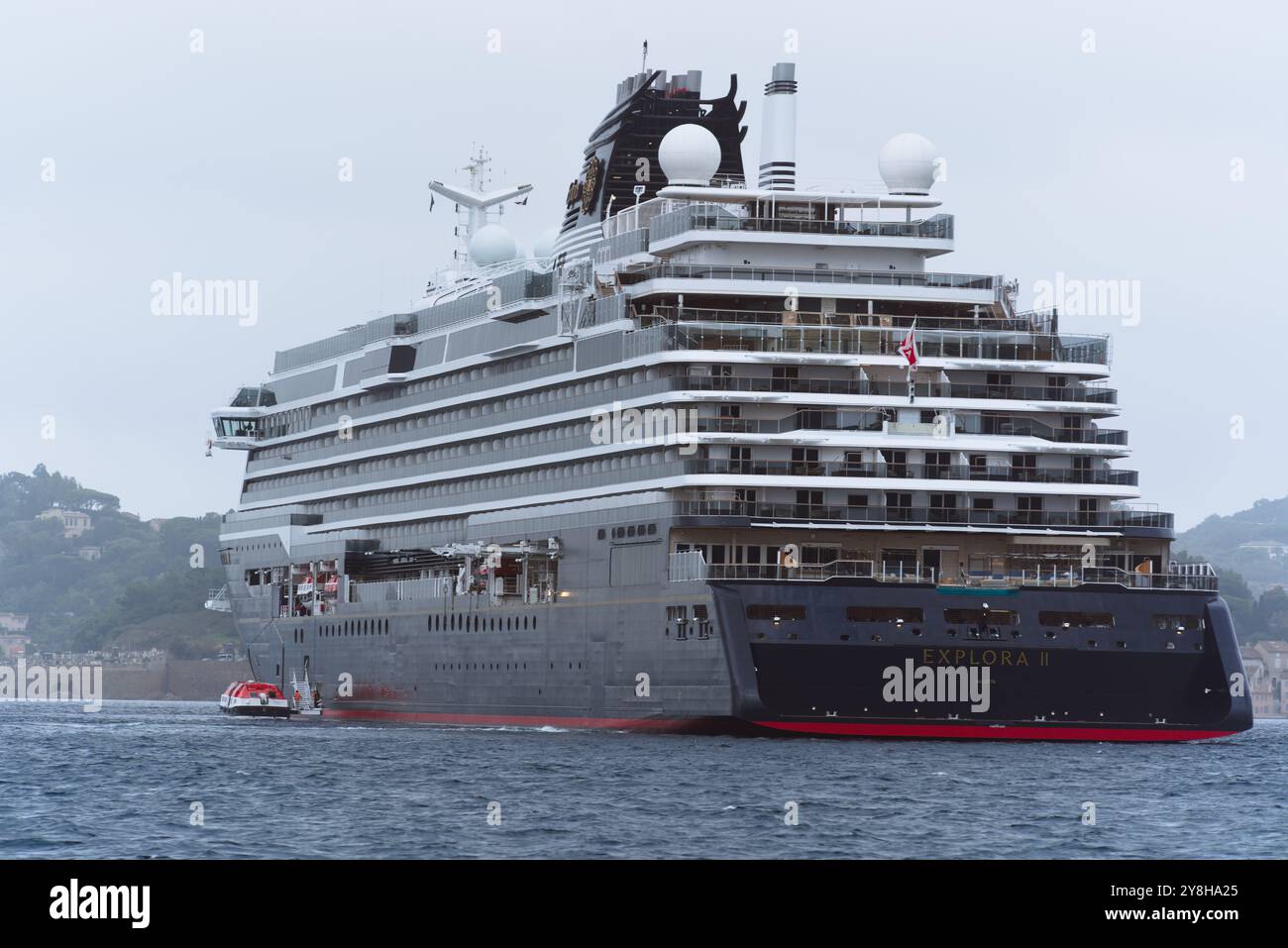 Explora cruise ship hi-res stock photography and images - Alamy