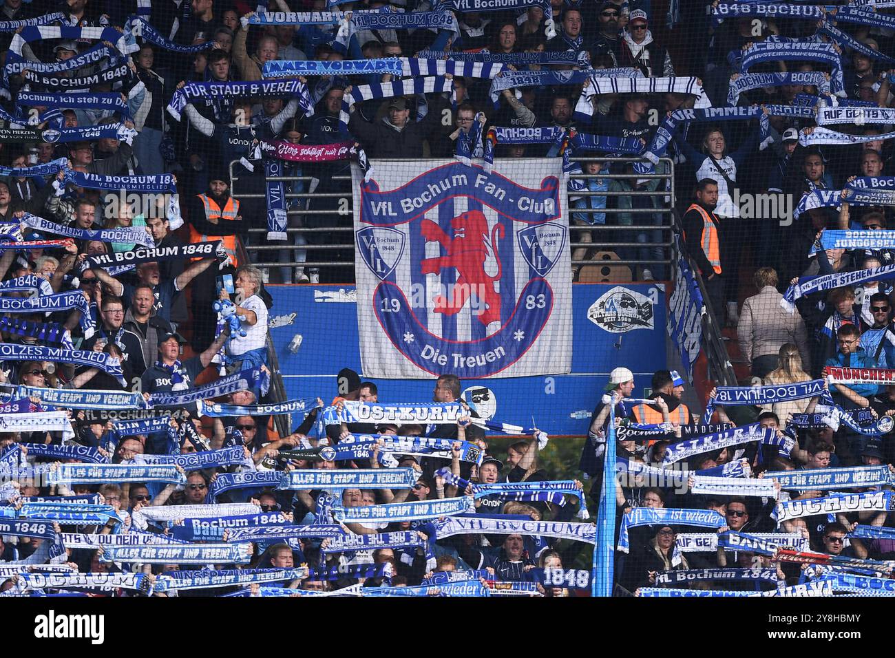 Vfl bochum fans hi-res stock photography and images - Alamy