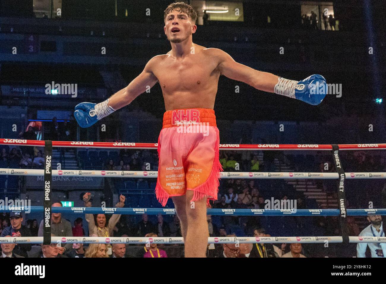 Nick ball vs ronny rios hi-res stock photography and images - Alamy