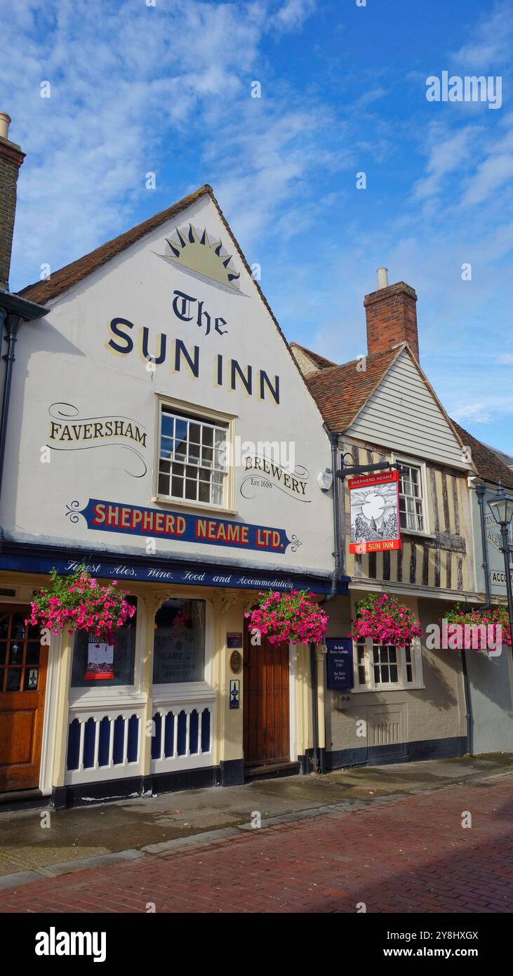 The sun inn faversham hi-res stock photography and images - Alamy