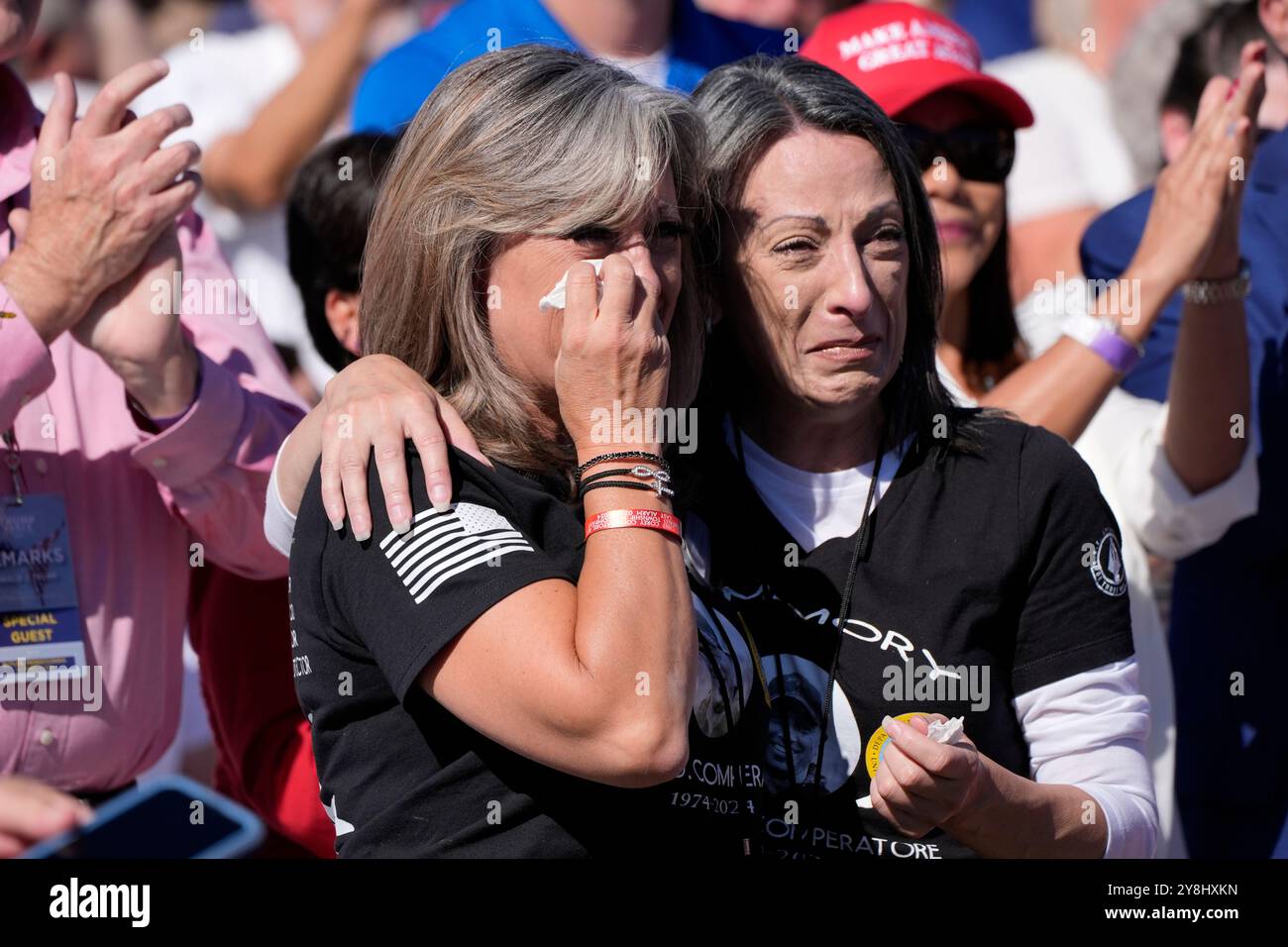 Kelly Comperatore-Meeder, left, and Dawn Comperatore-Schafer, sisters ...