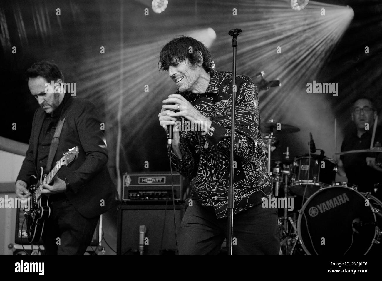 We Are Bodies, aka Robin Foster and Dave Pen (Archive), live in Brest ...