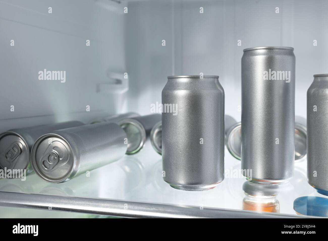 Many cans cold beer hi-res stock photography and images - Alamy