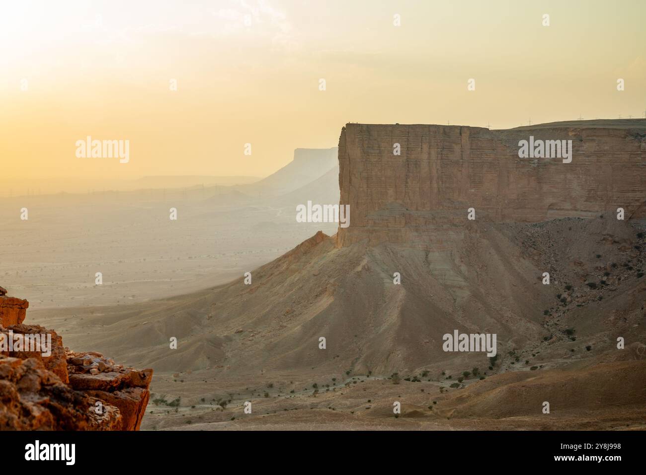 The Jabal Tuwaiq Mountains ridge, with desert landscape, Riyadh, Saudi ...