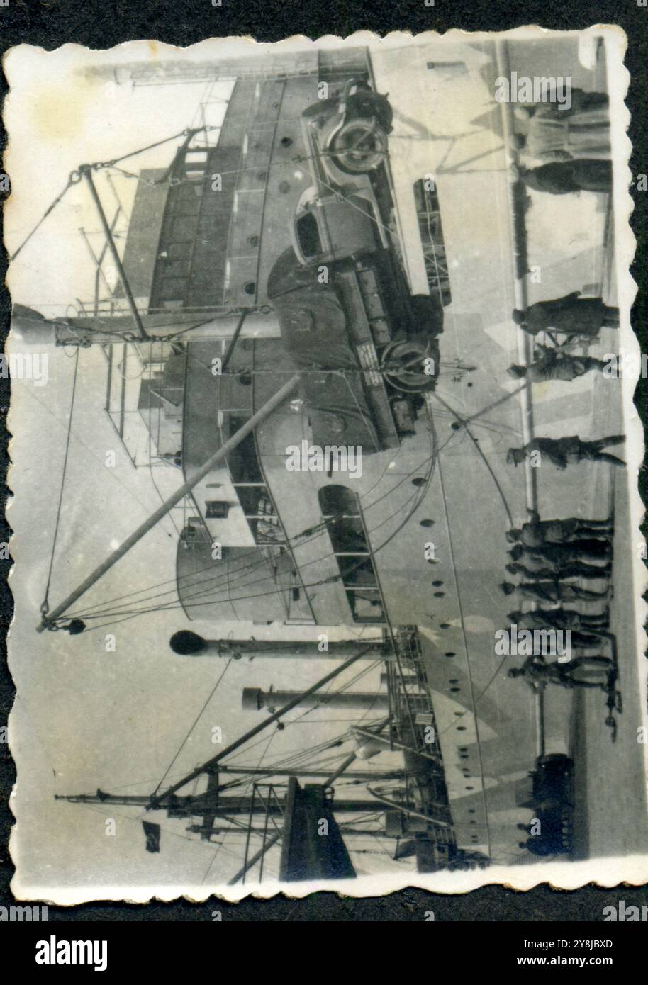 WWII WW2 - Port of Naples, Italy 1942 - german afrika korps boarding to ...