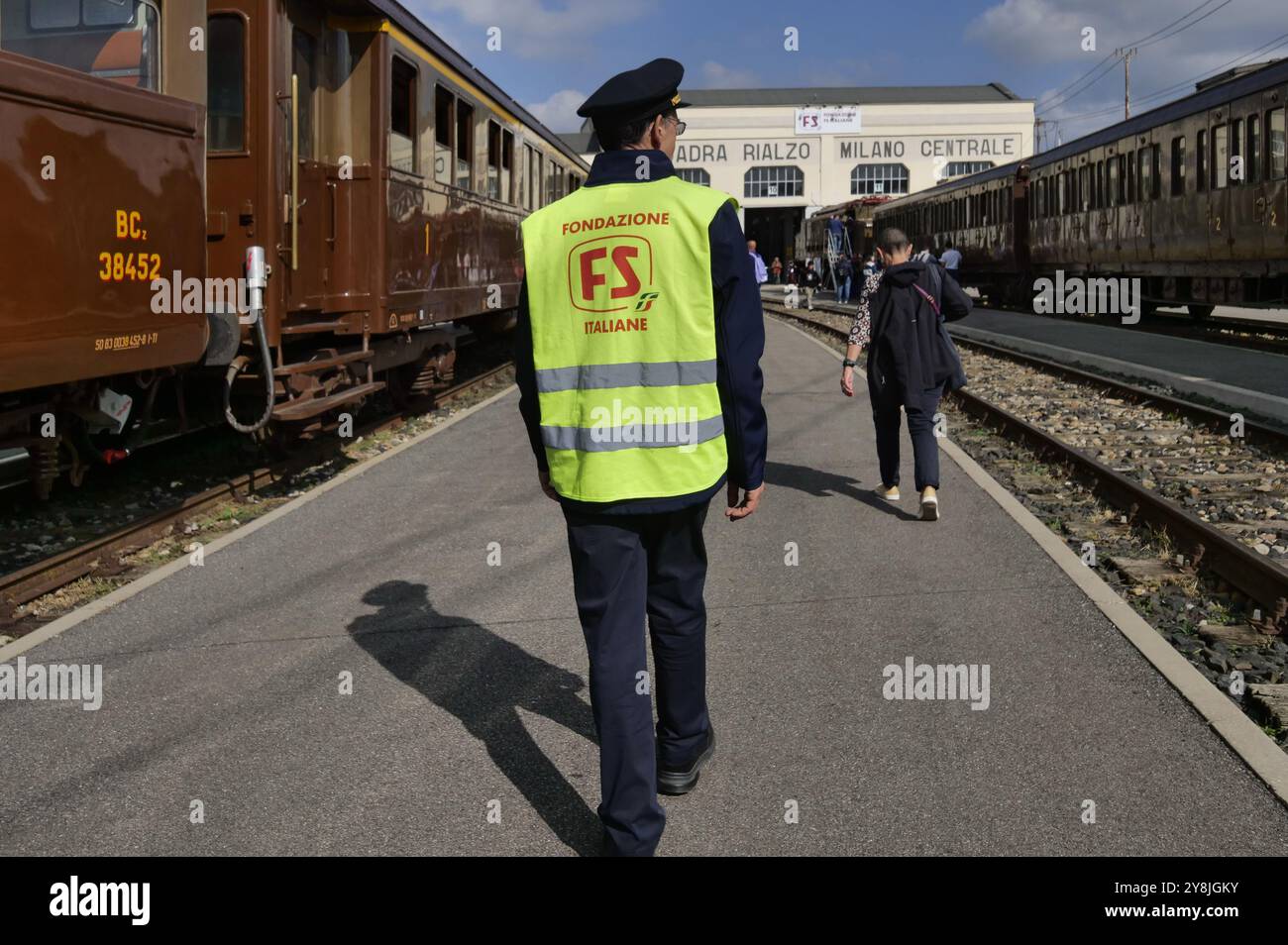 Historic locomotives, guided tours, steam trains, railcars at the open ...