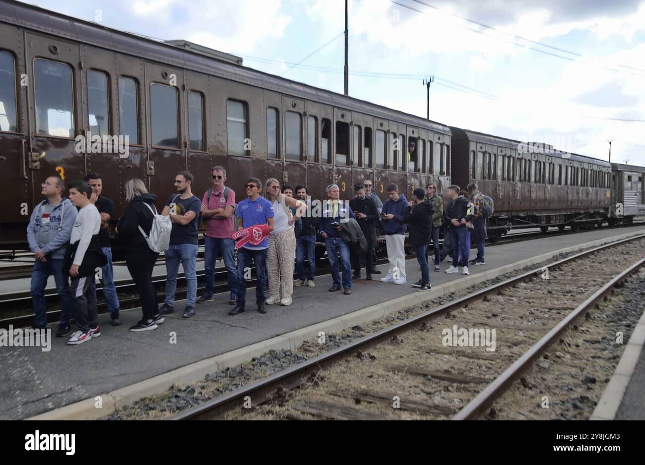 Historic locomotives, guided tours, steam trains, railcars at the open ...