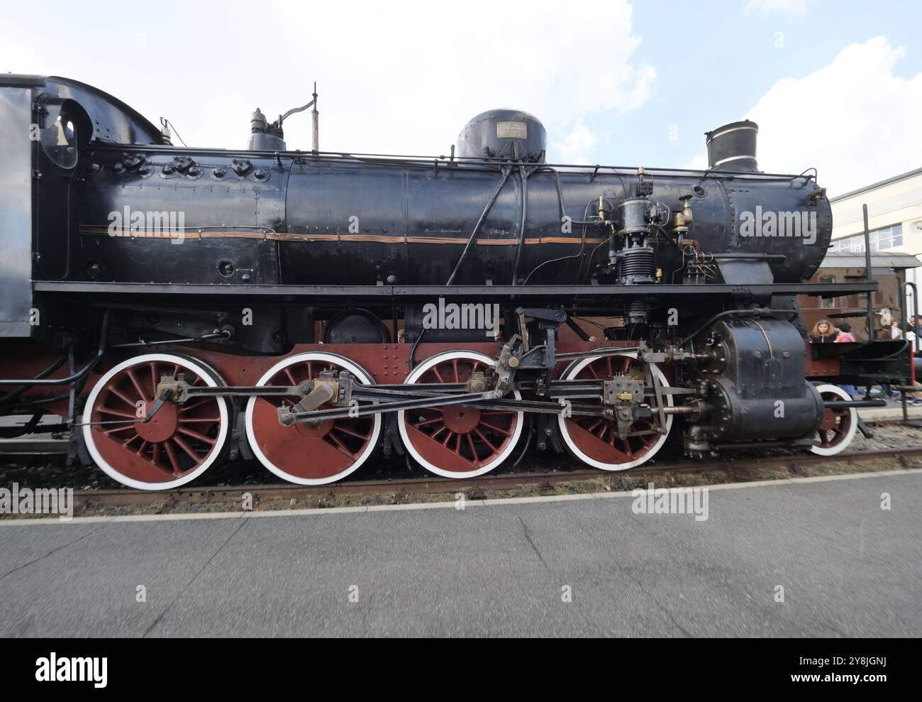 Historic locomotives, guided tours, steam trains, railcars at the open ...