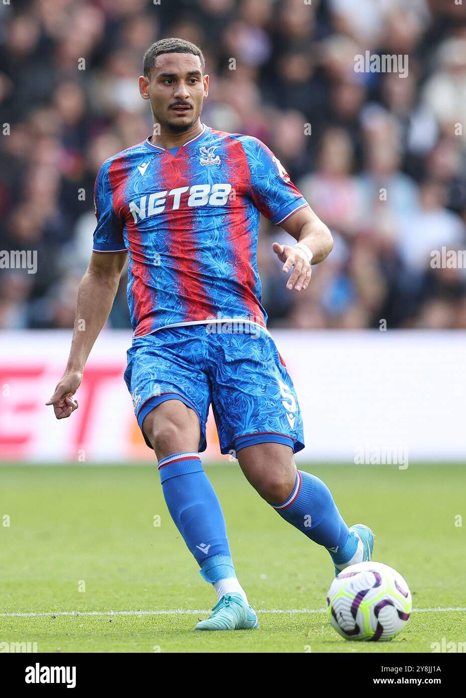 London, UK. 5th Oct, 2024. Maxence Lacroix of Crystal Palace during the ...