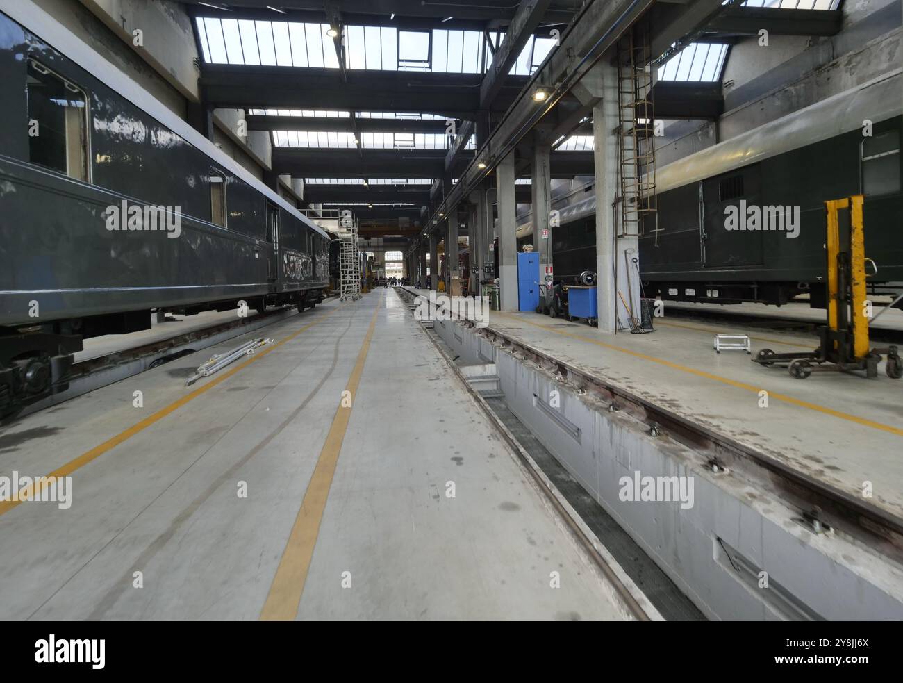 Historic locomotives, guided tours, steam trains, railcars at the open ...