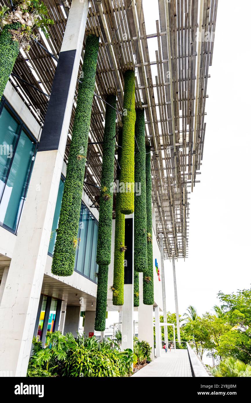 Perez art museum miami building hi-res stock photography and images - Alamy