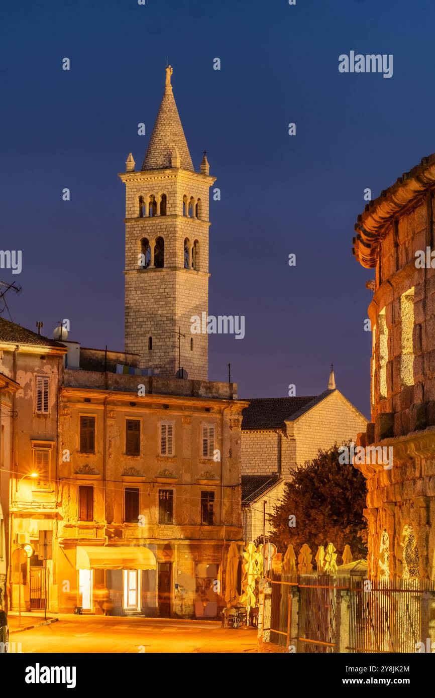 Church of St Anthony and Historic Roman Amphitheatre of Pula at night ...