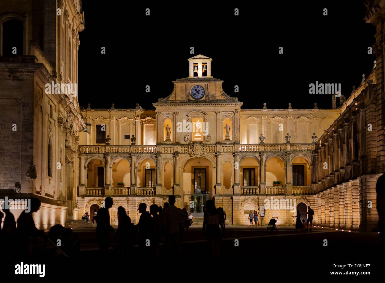 The Lecce Cathedral square at night, a breath taking Baroque Stock ...