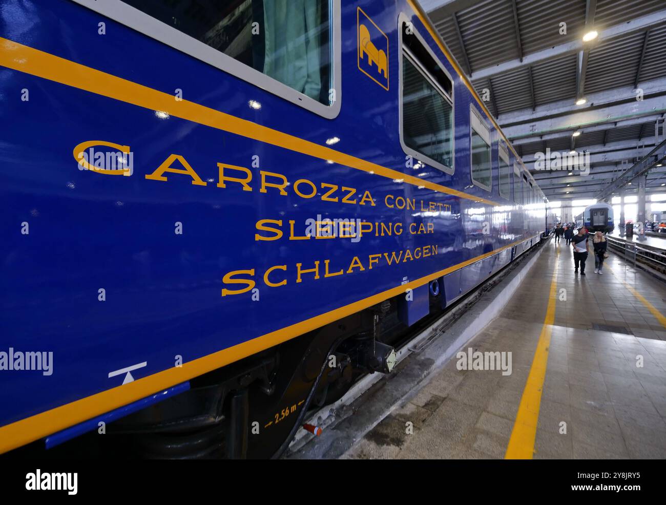 Historic locomotives, guided tours, steam trains, railcars at the open ...