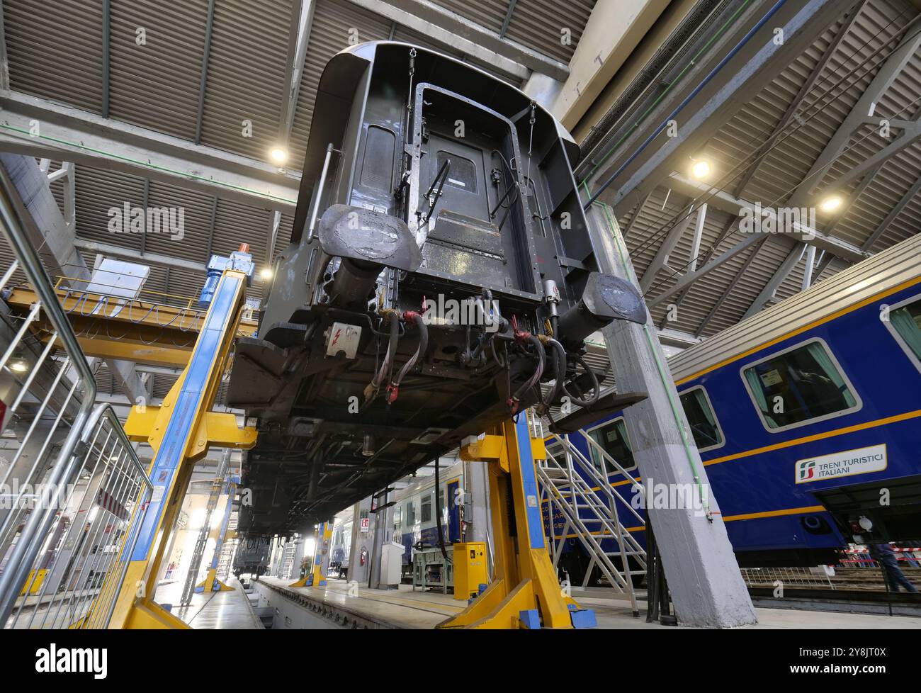 Historic locomotives, guided tours, steam trains, railcars at the open ...