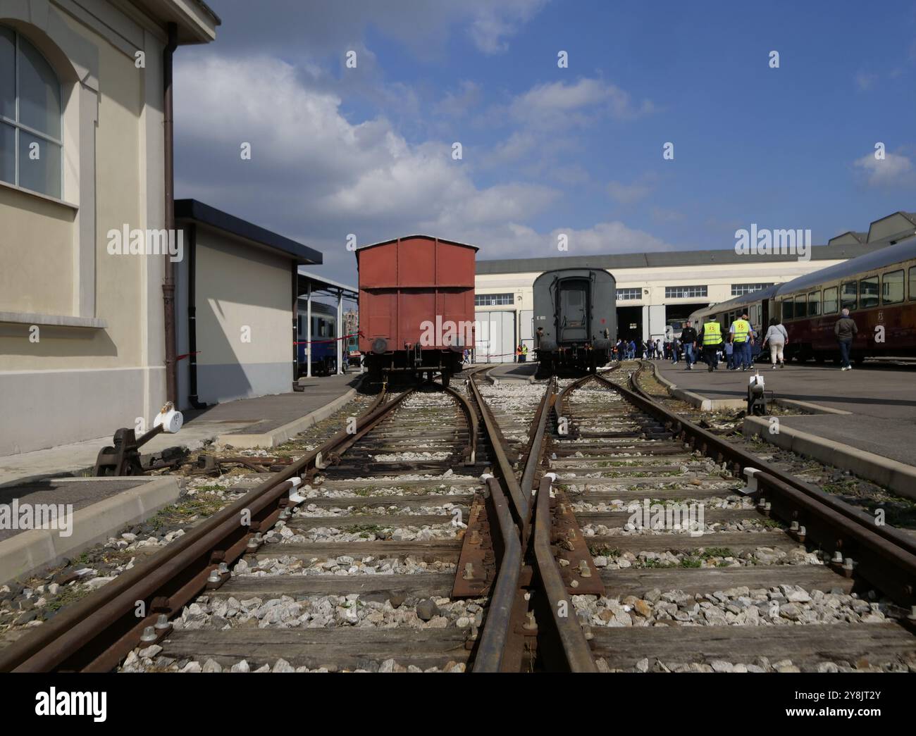 Historic locomotives, guided tours, steam trains, railcars at the open ...